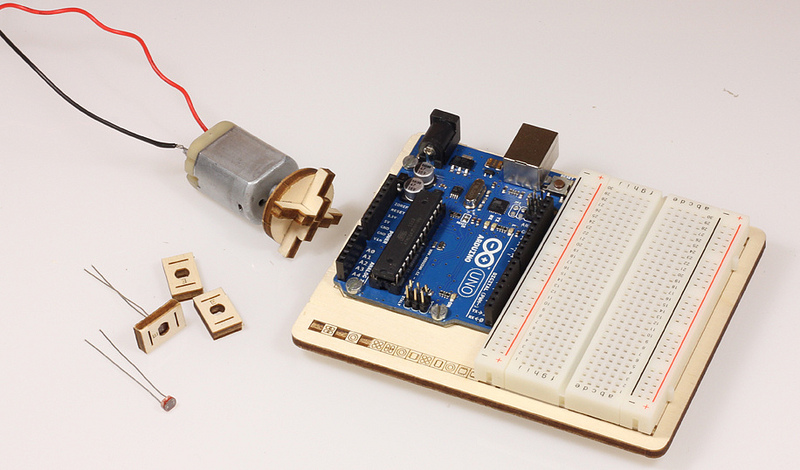 OpenHacks | Open Source Hardware | Productos | Arduino Starter kit